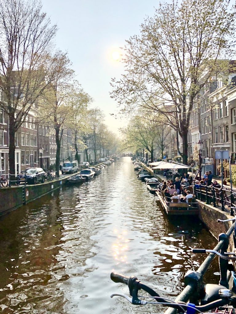 Where to take the most beautiful photos of Amsterdam