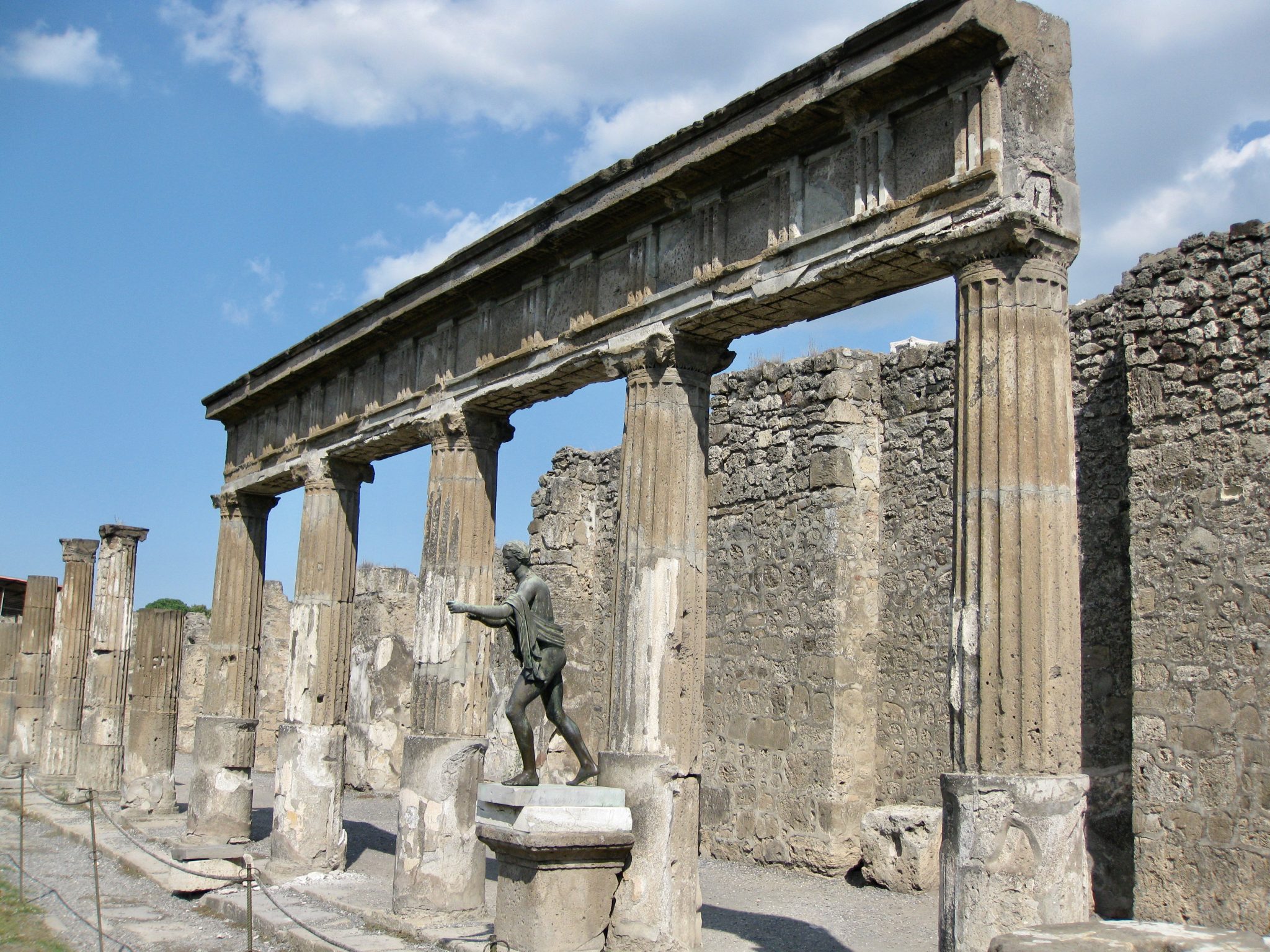 Things to see in Pompeii, Italy | Velvet Escape