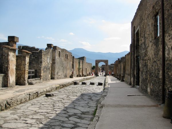 Things to see in Pompeii, Italy | Velvet Escape