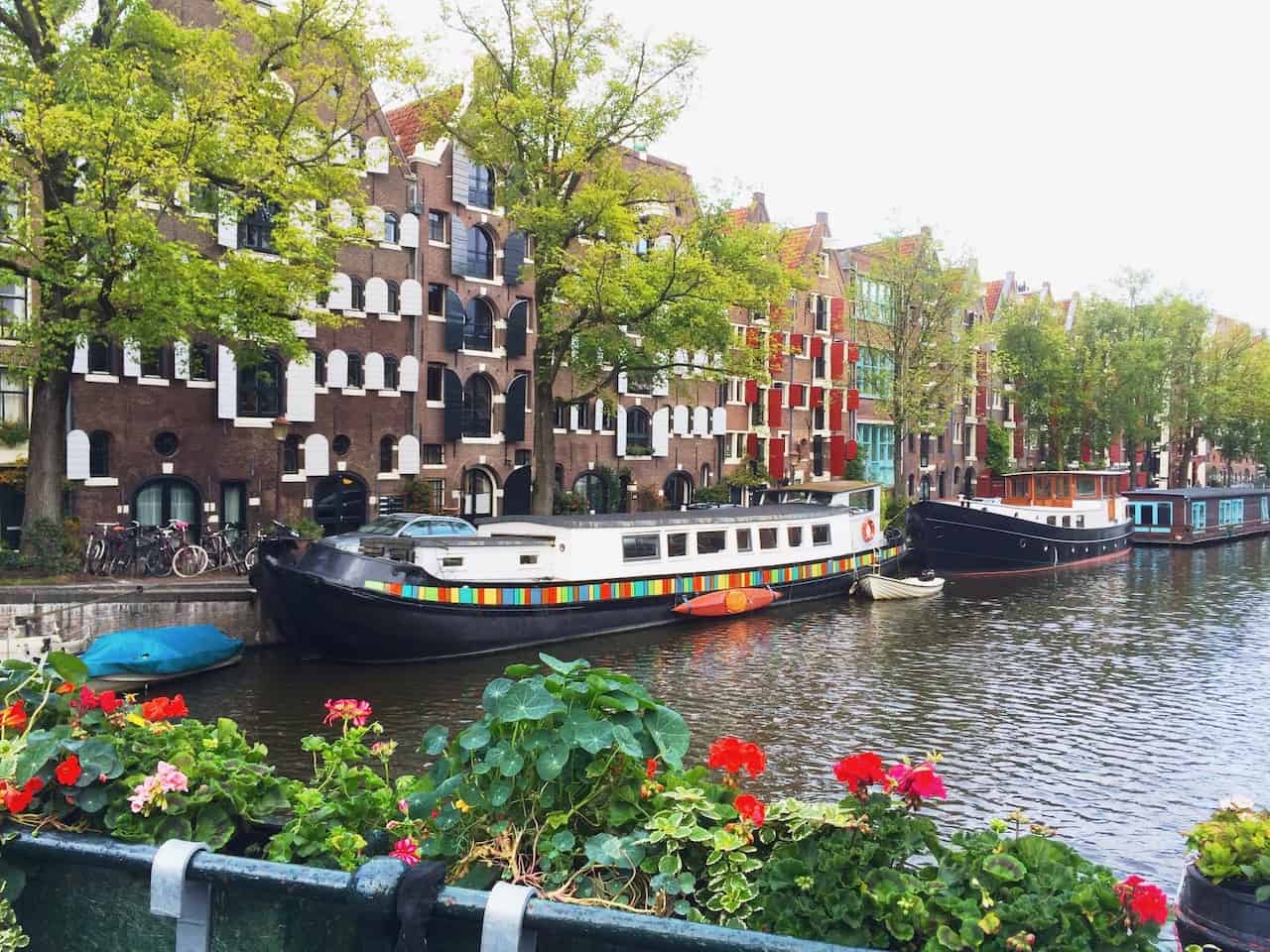 Where to take the most beautiful photos of Amsterdam