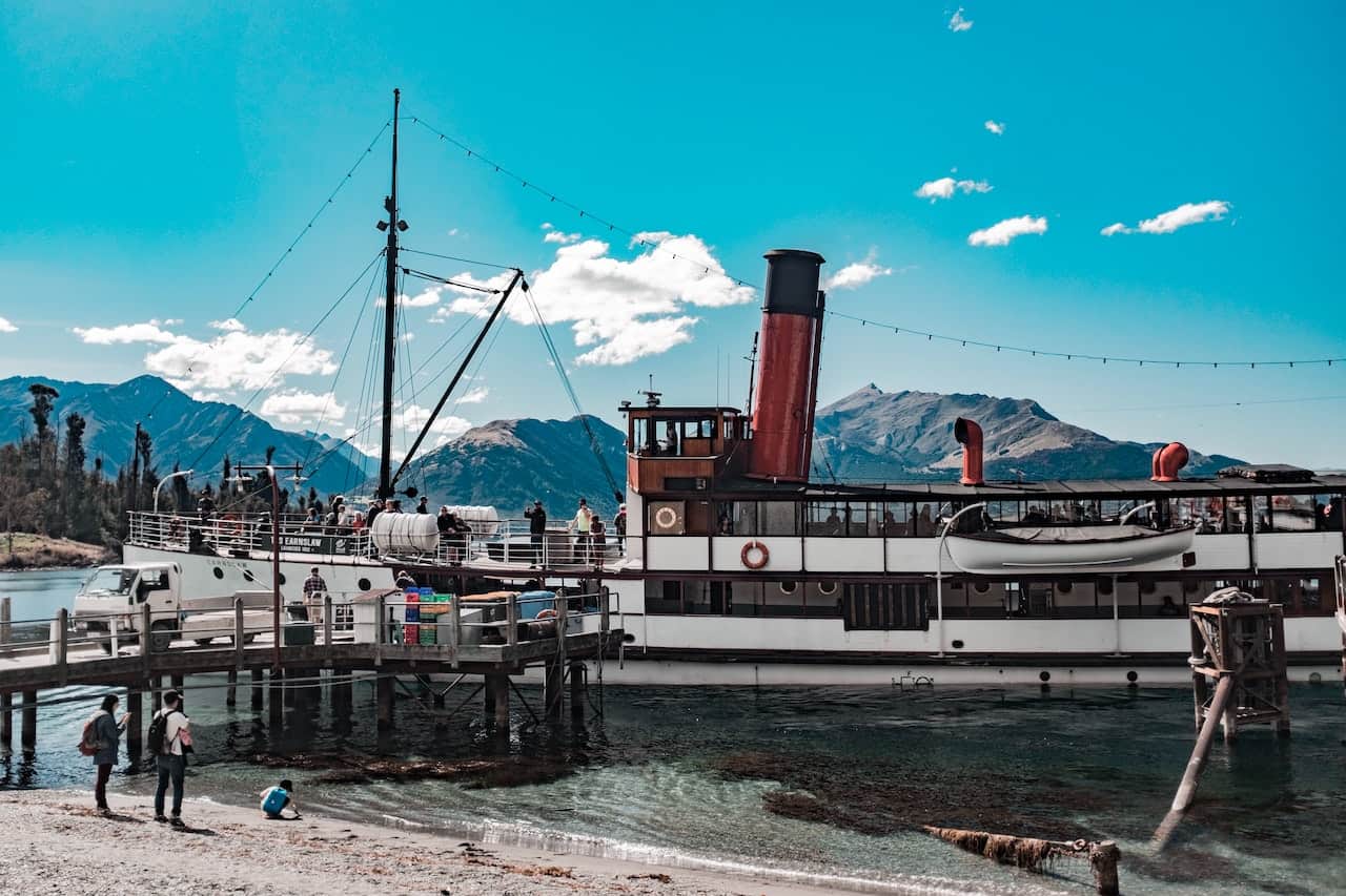 Ways to enjoy the spectacular Queenstown scenery