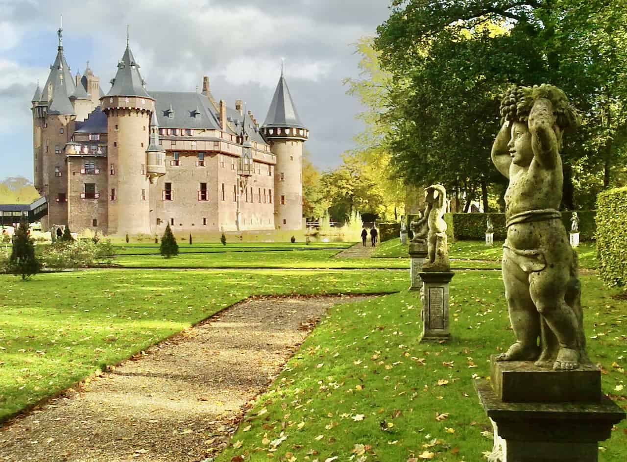 The best castles in The Netherlands to visit | Velvet Escape