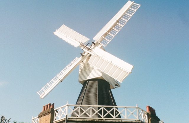 The windmills of London | Velvet Escape