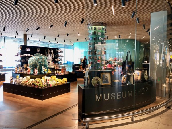 Things to do during a layover at Amsterdam Airport Schiphol