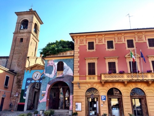 The murals of Dozza in Emilia Romagna, Italy | Velvet Escape