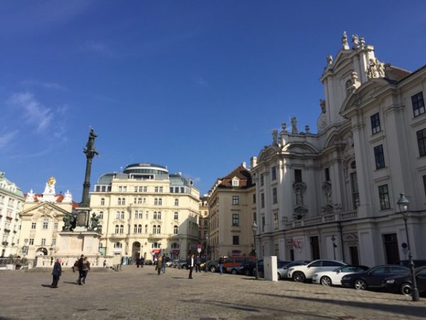 Vienna walking route - seeing the old and new in one day