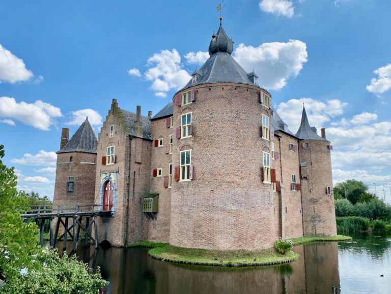 The best castles in The Netherlands to visit | Velvet Escape