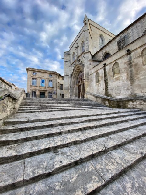 Things to see in Avignon on a walk around the old town | Velvet Escape