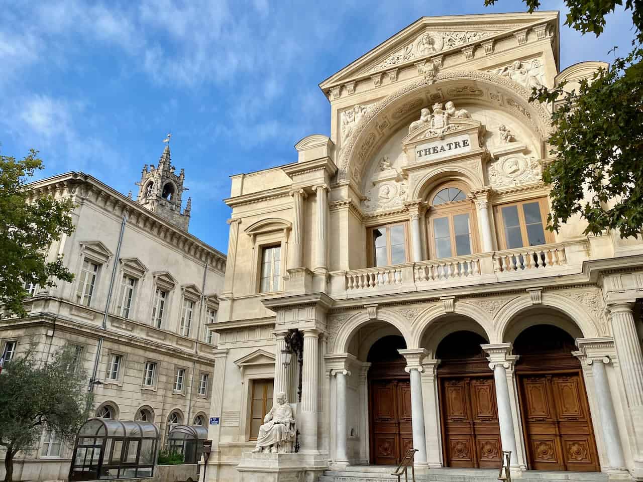 Things to see in Avignon on a walk around the old town | Velvet Escape