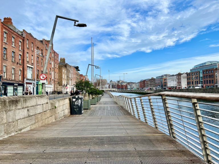 A self-guided walking tour of Dublin | Velvet Escape