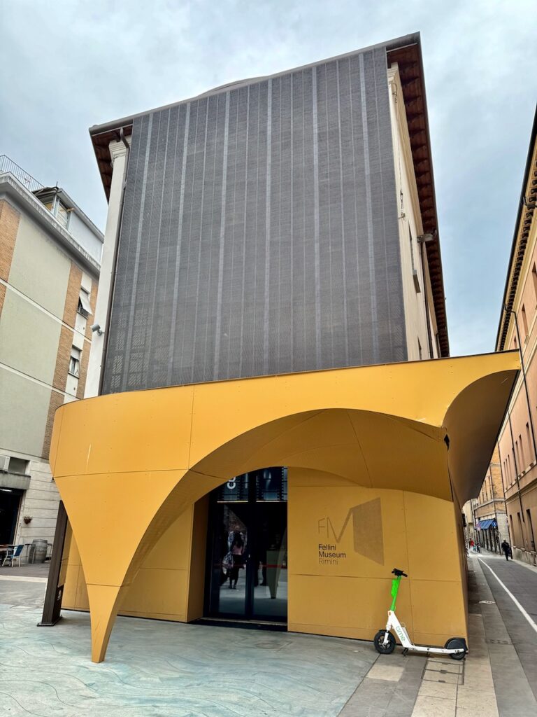 Things to see in Rimini on a walk in the Old Town | Velvet Escape