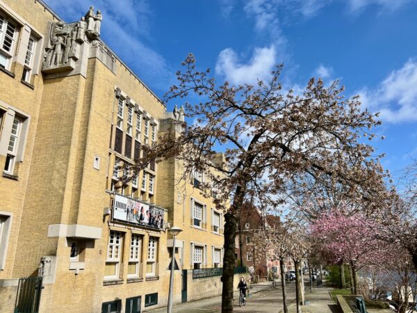 A tour of Amsterdam School architecture | Velvet Escape